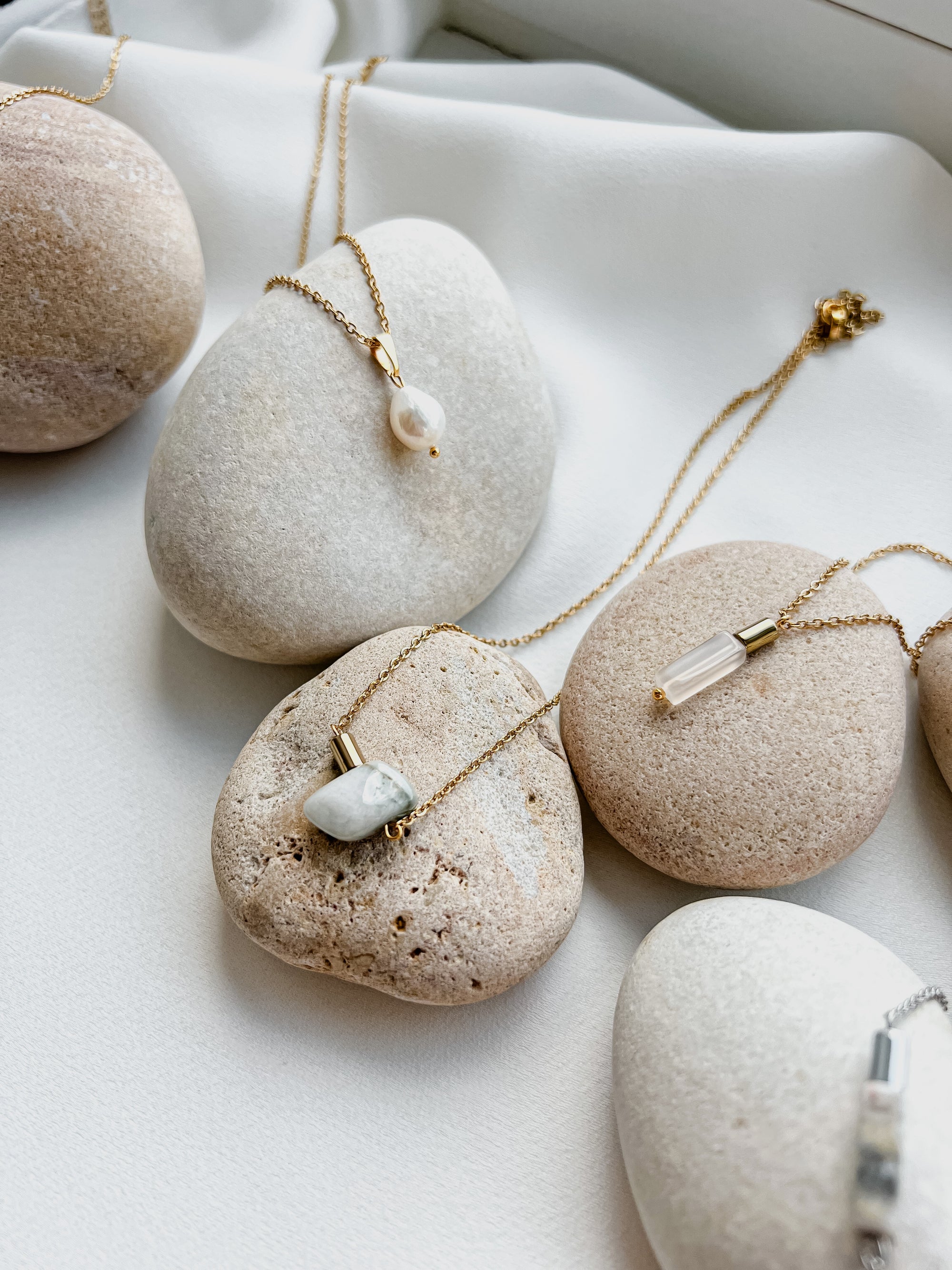 Minimalist Hand Made Jewelry Online – MUNÉ